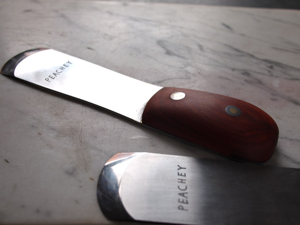 An Overview of Leather Paring Knives, Tools and Machines – Peachey ...
